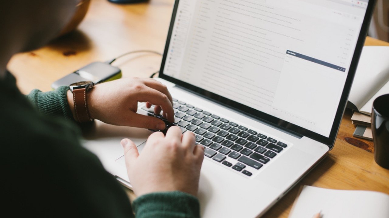 How To Write Effective Emails At Work